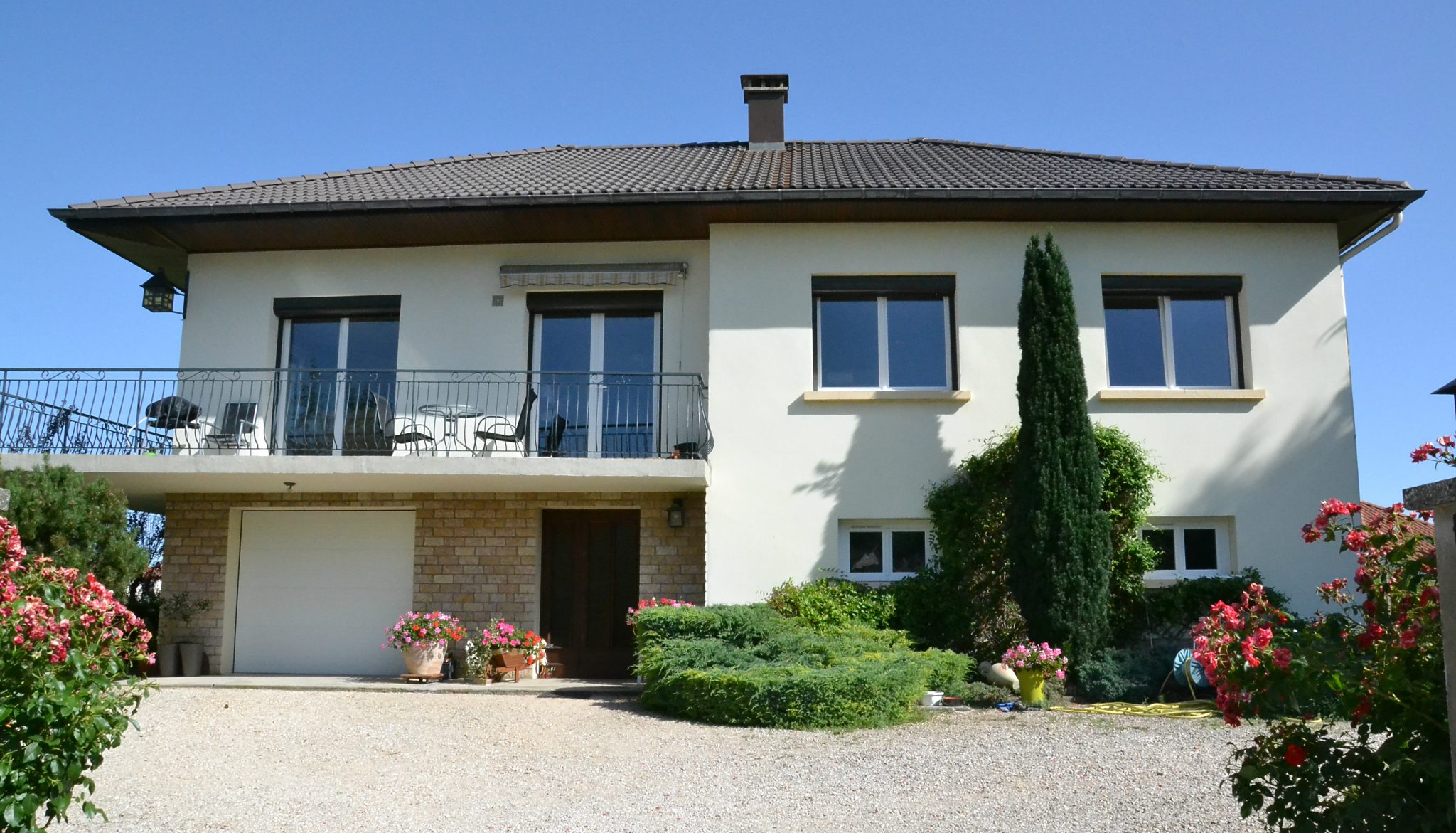 | Sofen, fabricant de menuiseries PVC sur mesure en Isère